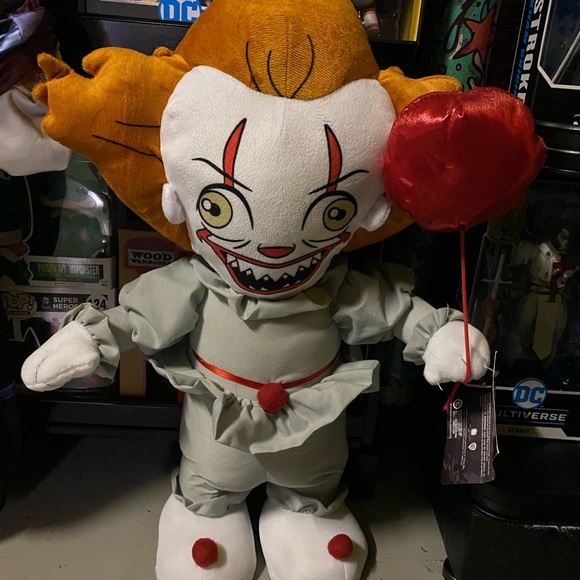 Disney | Accents | Horror Pennywise Plush Door Greeter Holiday Home ...